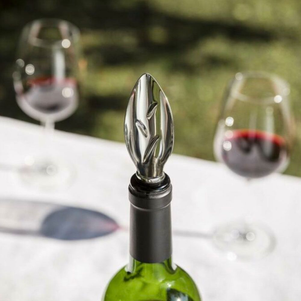 The pourer leaf