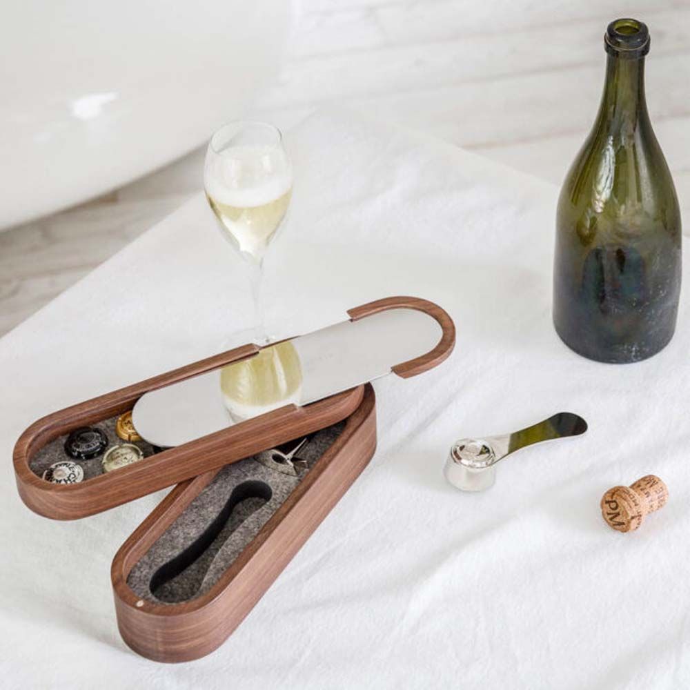 Champagne accessory service gift set