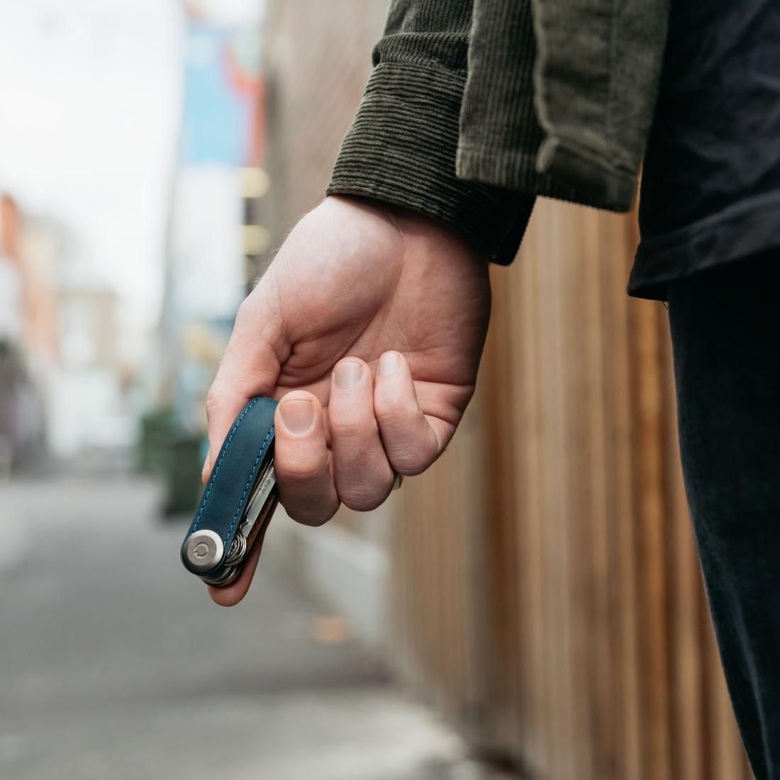 Orbitkey Crazy Horse leather key organiser - marine blue