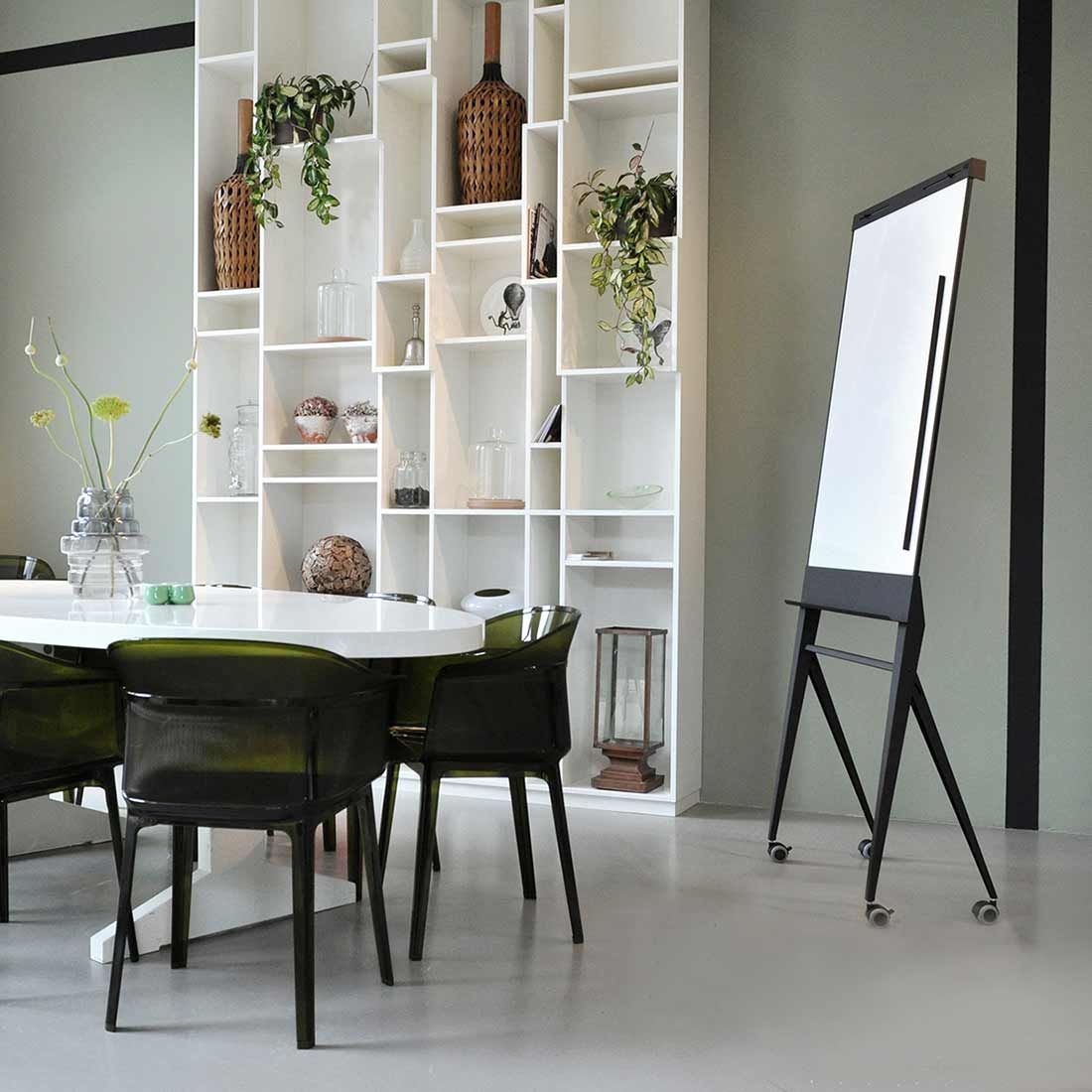 Studio VI.X STRUIS design board black