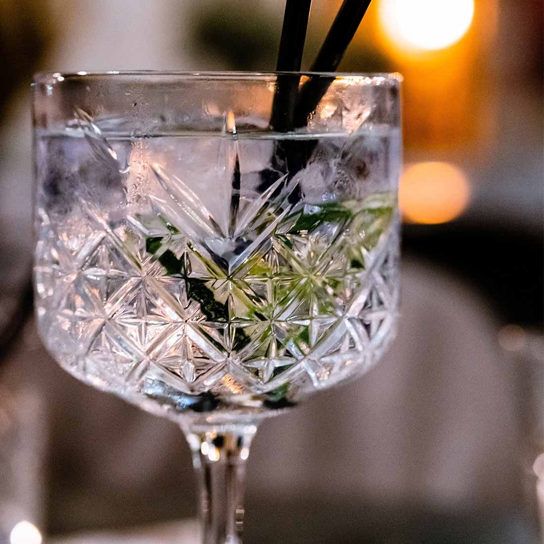 Timeless gin tonic glass