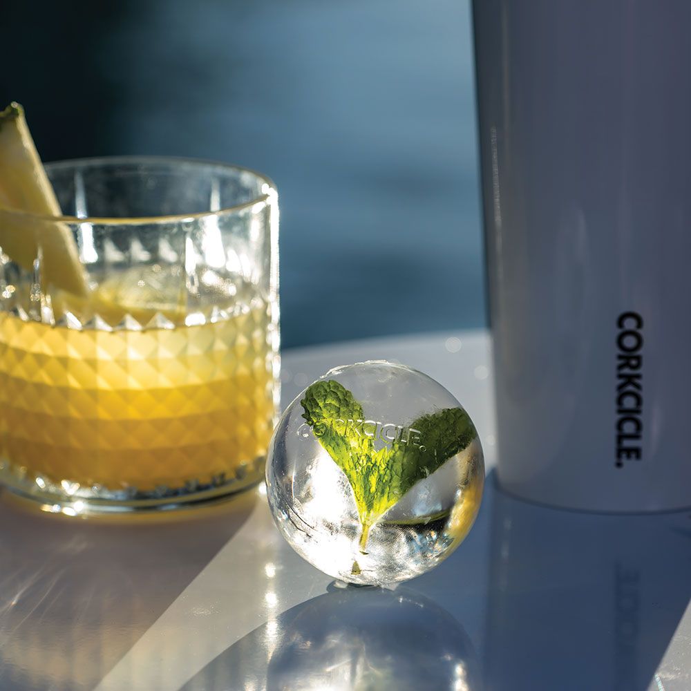 Corkcicle Invisiball Gloss White - The best way to cool down!