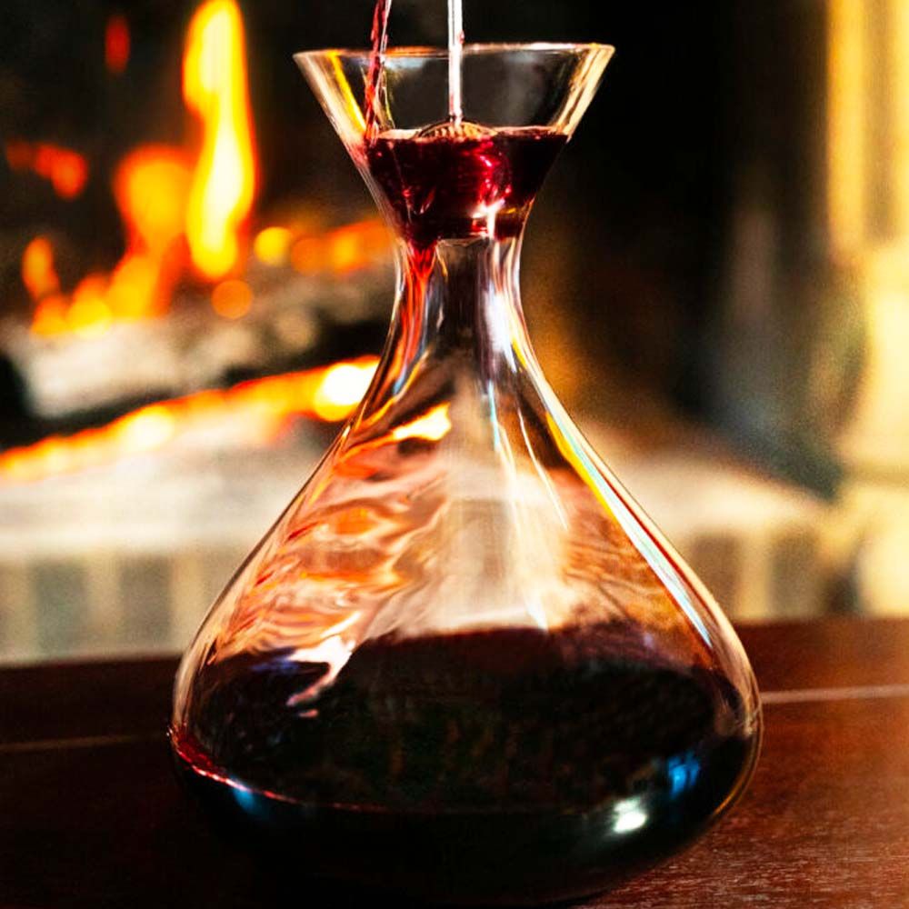 Wine decanter and its aroma developer