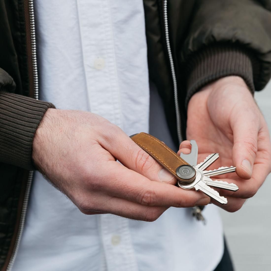 Orbitkey Crazy Horse leather key organiser - chestnut brown