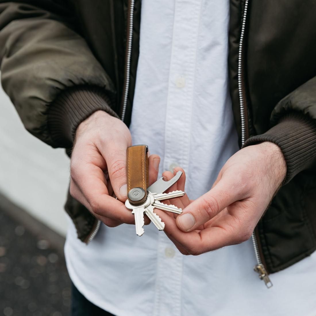 Orbitkey Crazy Horse leather key organiser - chestnut brown