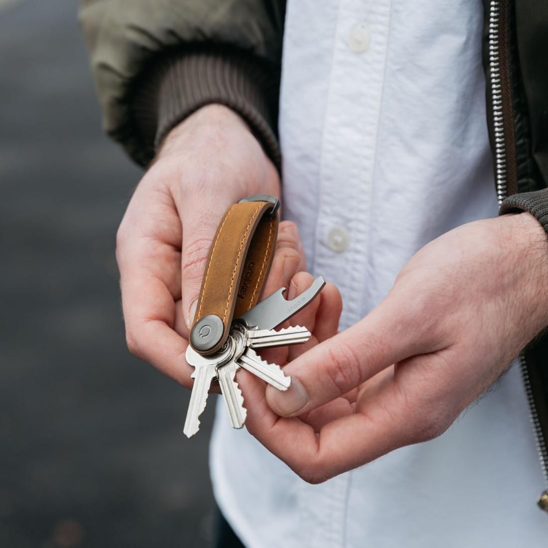 Orbitkey Crazy Horse leather key organiser - chestnut brown
